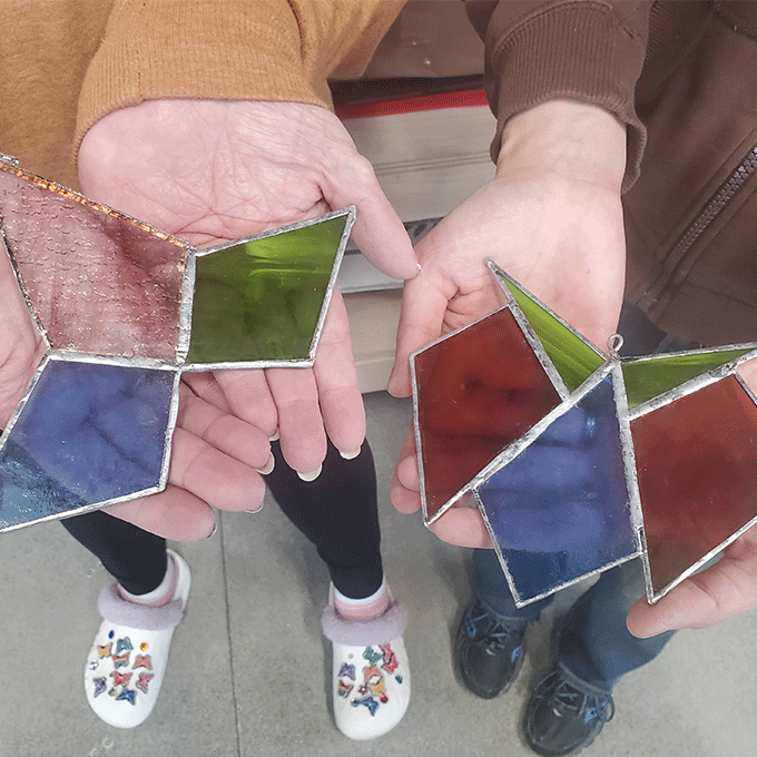 Beginner Stained Glass Class | Virgin Experience Gifts